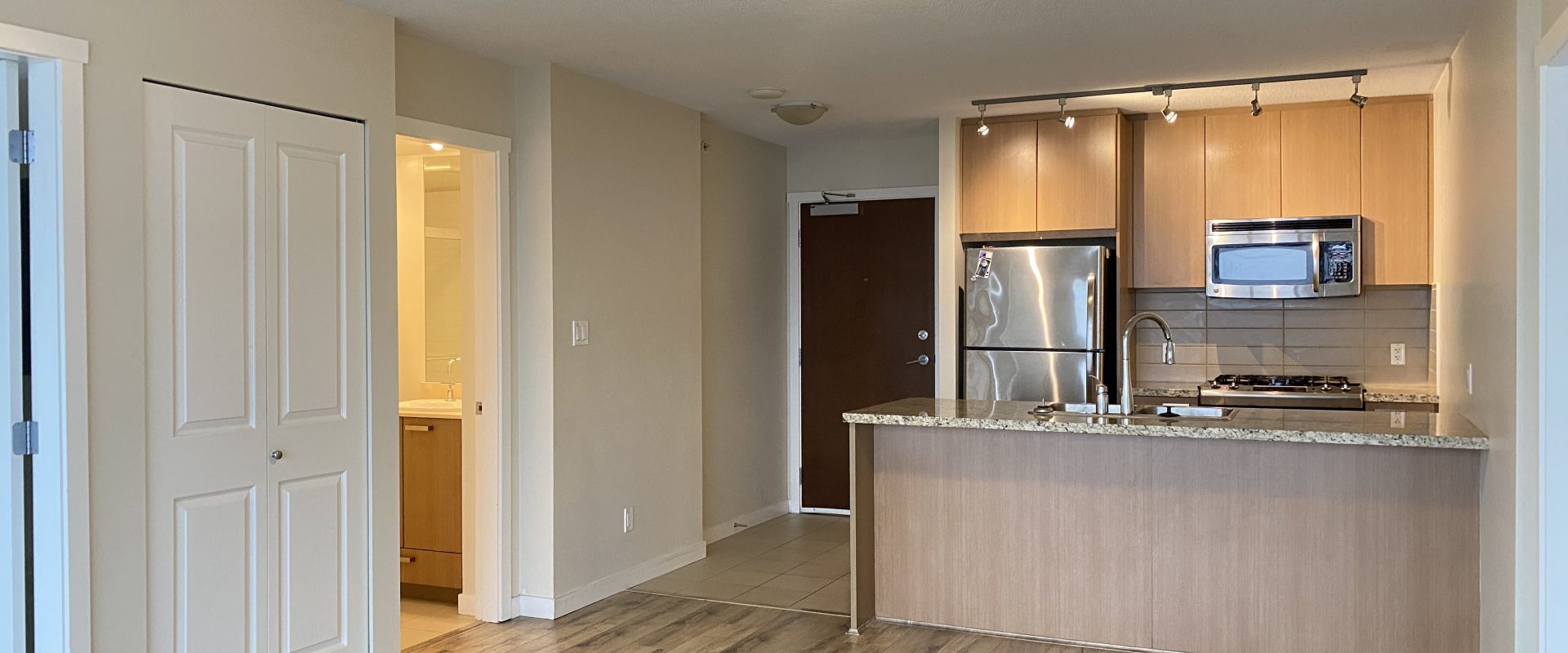 Burnaby Highgate Luma Spacious 2 Br Condo for Rent – Sincerealty 精诚地产